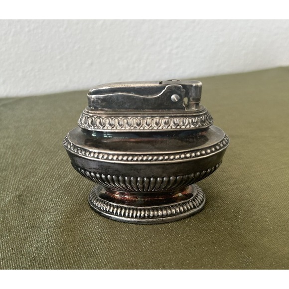 Accents | Vintage Ronson Queen Anne Table Lighter Refillable Mcm ...